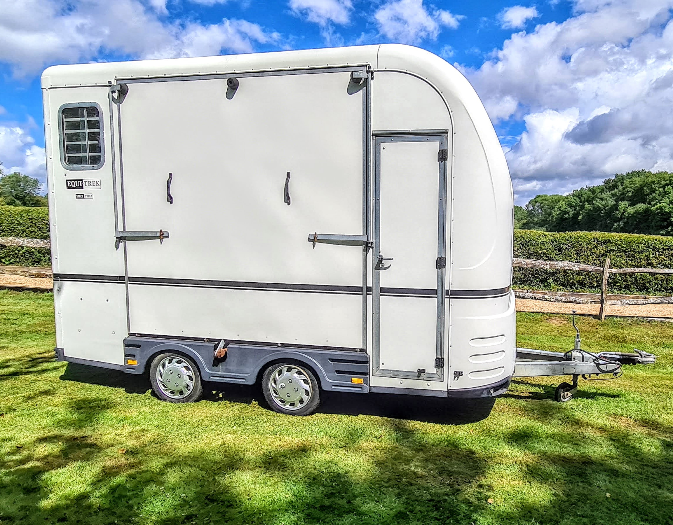 Equi-Trek Two Stall Space Treka 'L' Model For Sale - Equihunter